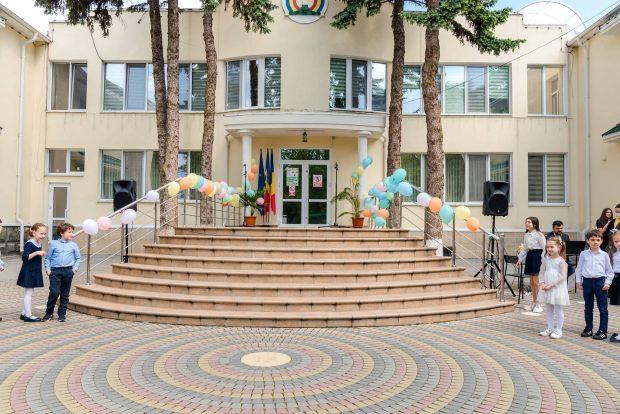 Lista liceelor private din Chișinău. Cât costă un an de studii în ...